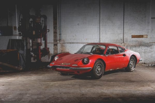 Ultieme barn find-veiling: 20 vintage Ferraris | MANIFY
