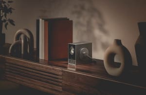 LG CineBeam Qube: 4K-projector in retrostijl | MANIFY