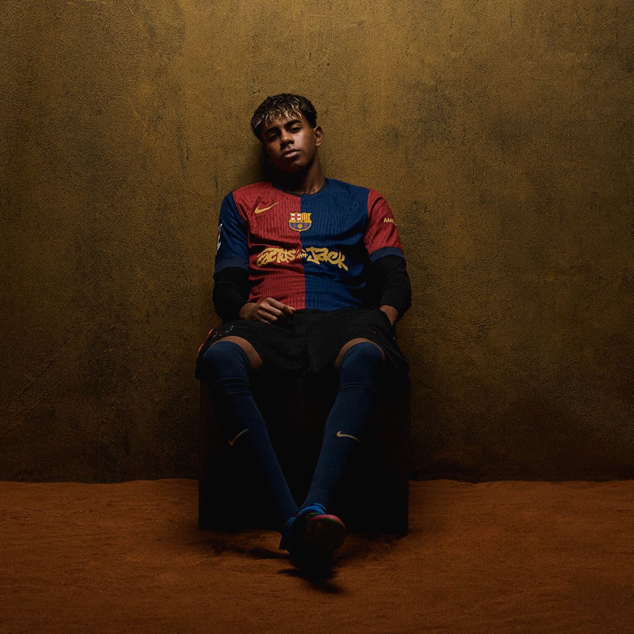 Barcelona x Travis Scott: Spotify zijn logo op FCB-shirt | MANIFY
