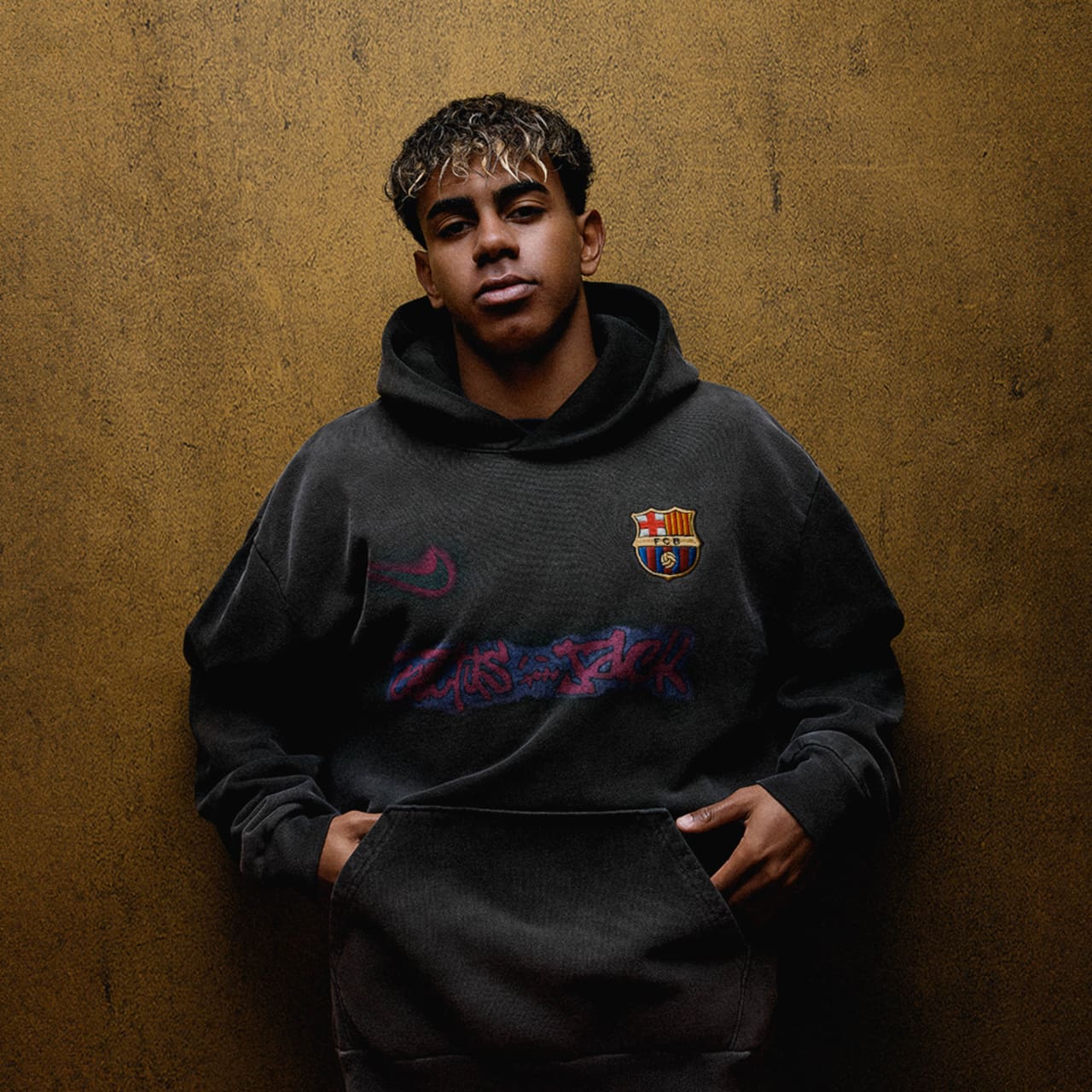 Barcelona x Travis Scott: Spotify zijn logo op FCB-shirt | MANIFY
