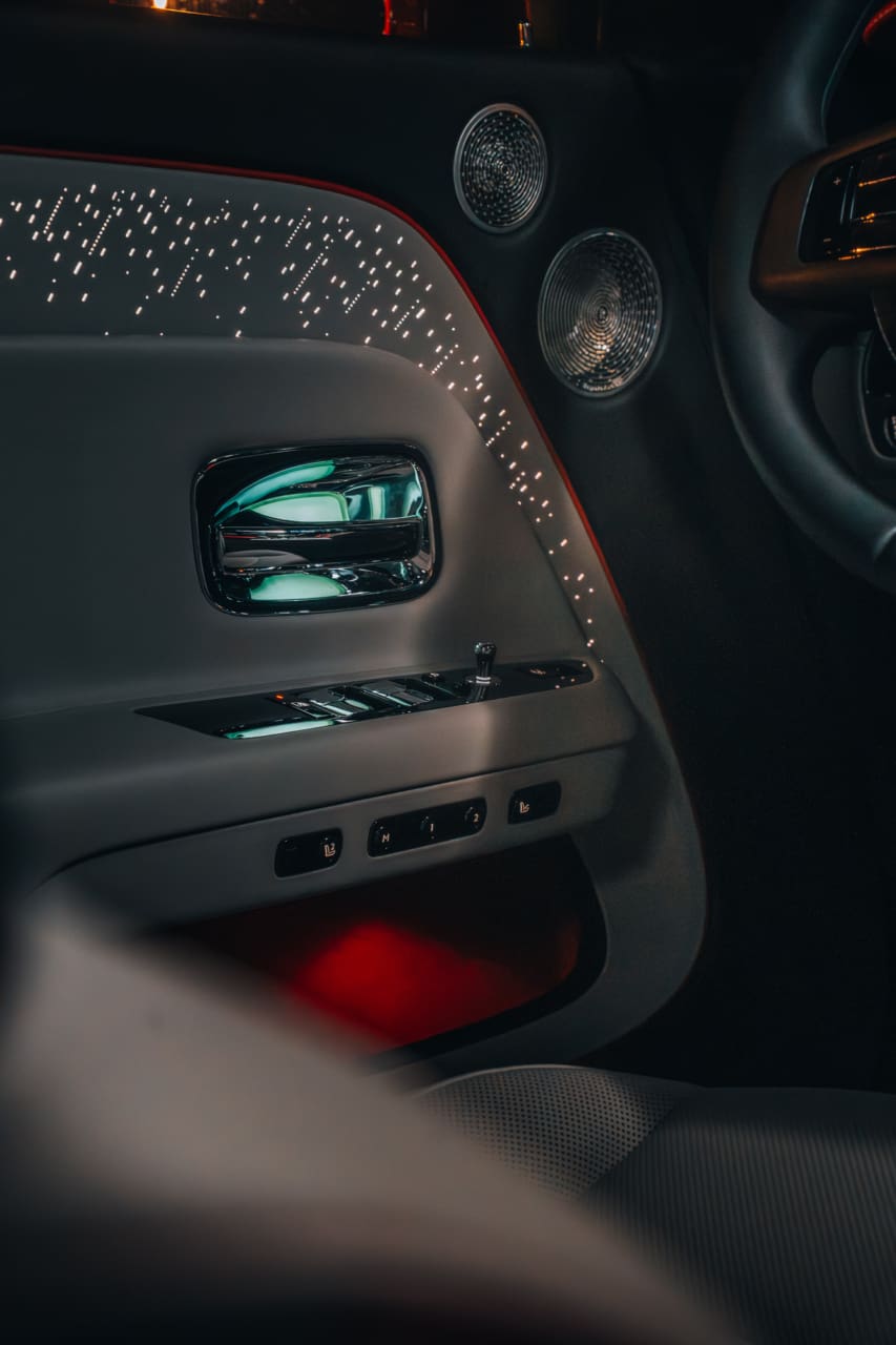 De Rolls-Royce Spectre is pure magie | MANIFY